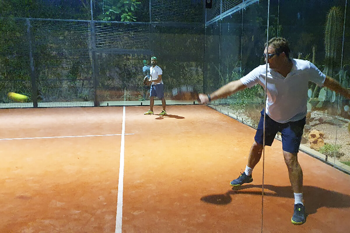 Padel : blessures courantes et prévention | IRBMS